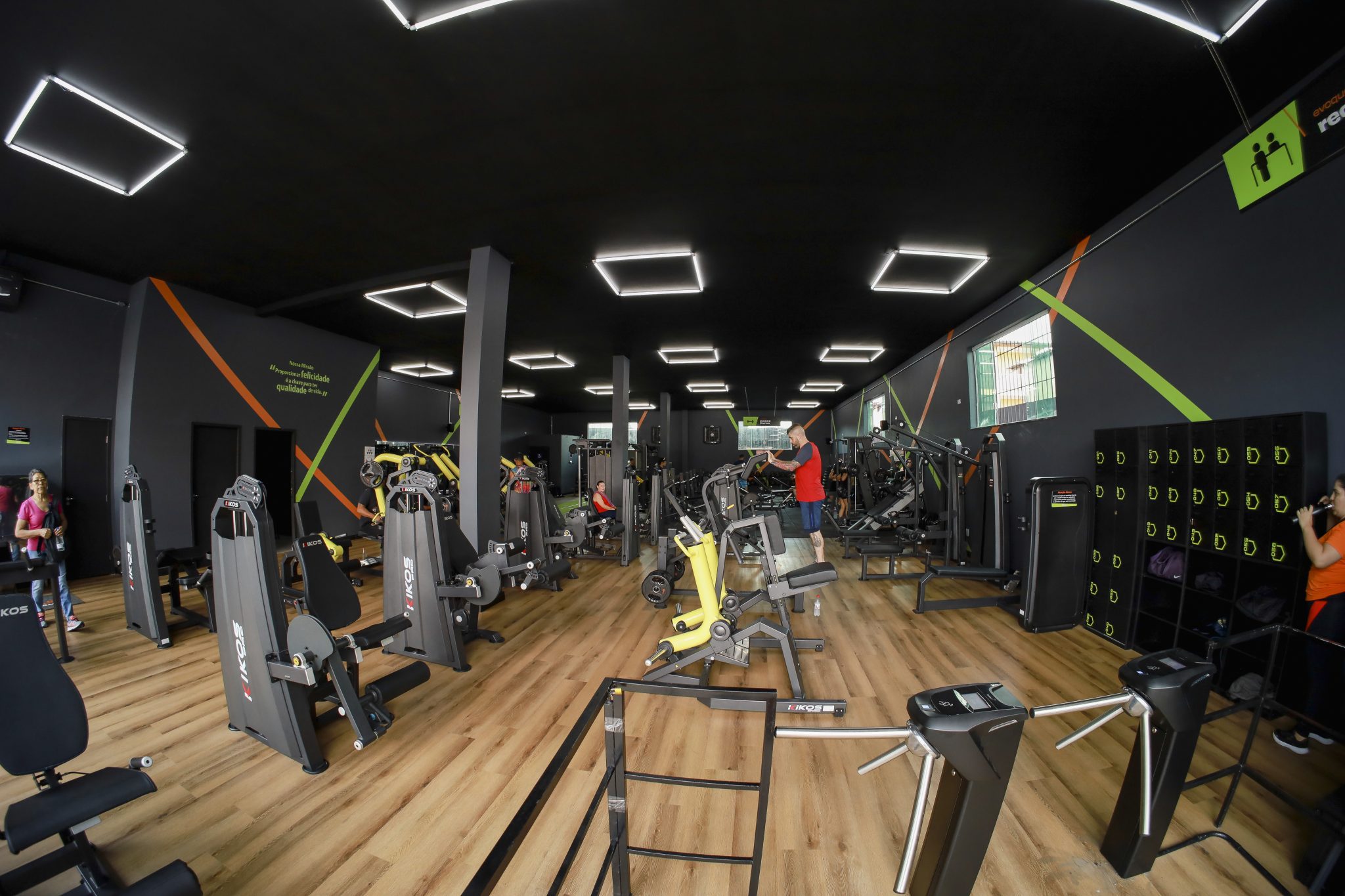 Academias pelo Brasil: Rede Evoque cresce com modelo híbrido, ambiente ...